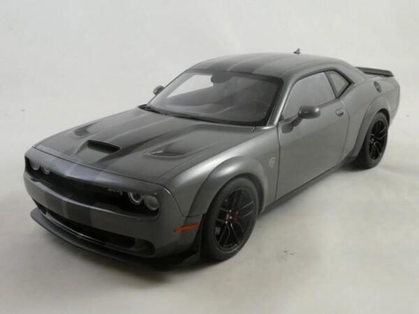 Dodge Challenger SRT Hellcat Widebody – La F1 del modellismo